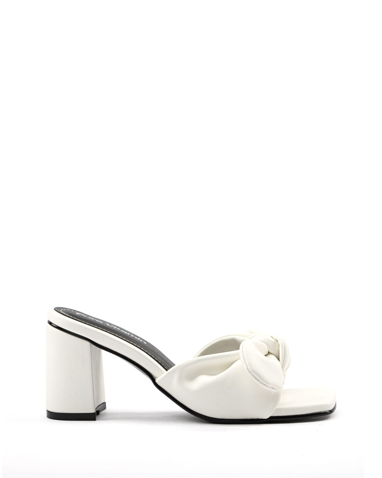 SURI BLANCO – VITA SHOES PERU